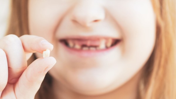 Losing Baby Teeth: When Do Baby Teeth Fall Out & What to Expect