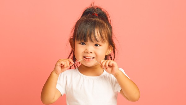 Types of Floss: All About The Various Types of Dental Floss